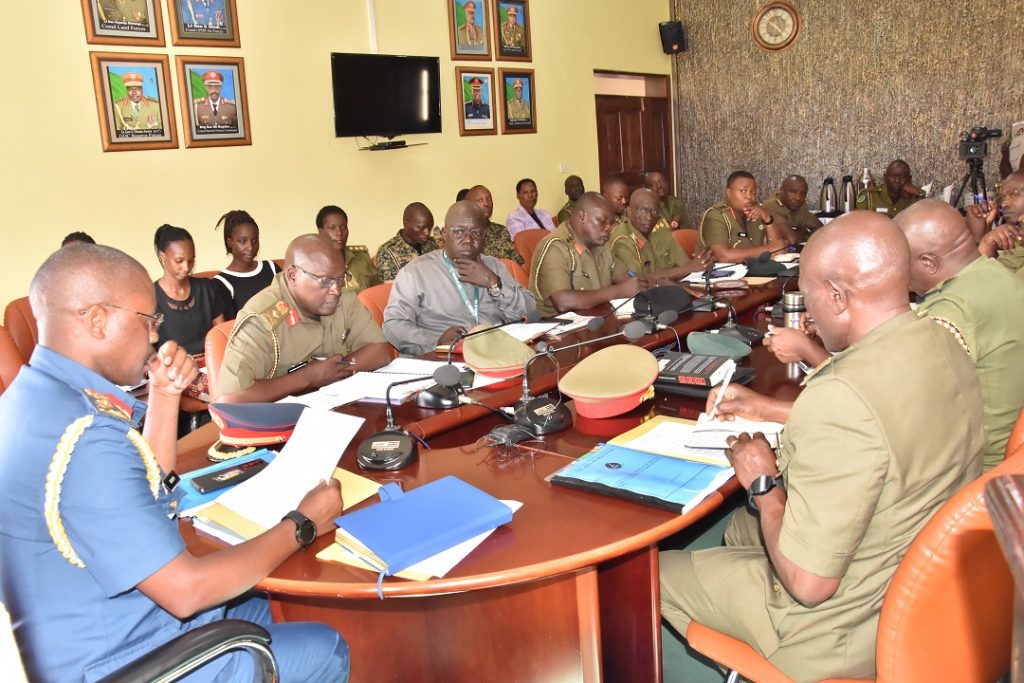 Maj Gen Kyanda Commends Outgoing Chief Of Personnel And Administration ...