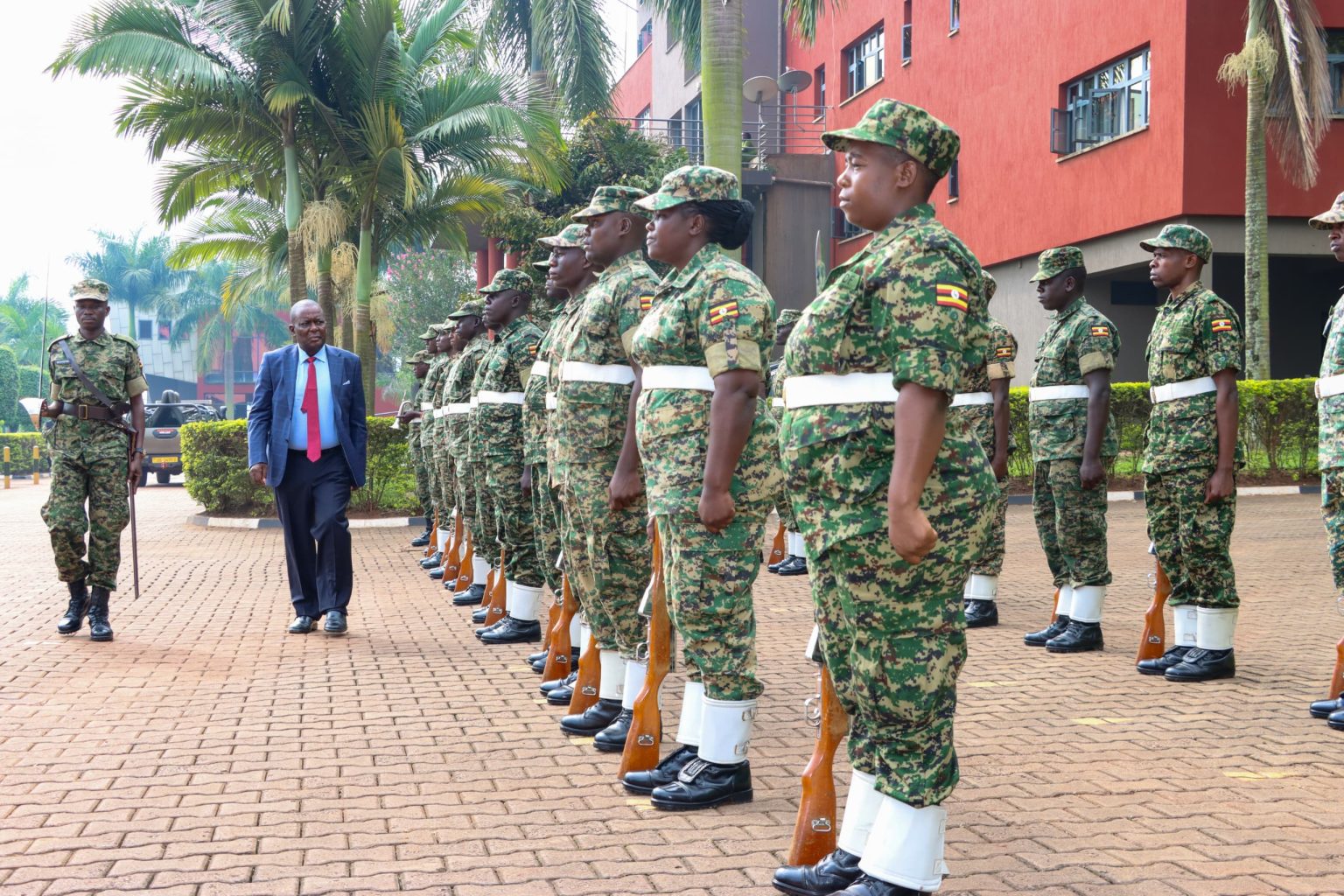 Uganda And Zimbabwe To Strengthen Defence Ties To Tackle Regional ...